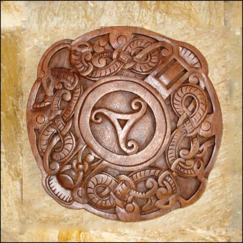 TRIS-02 Celtic Triskel - Celtic, Viking and Lamp Woodcraft Carvings
