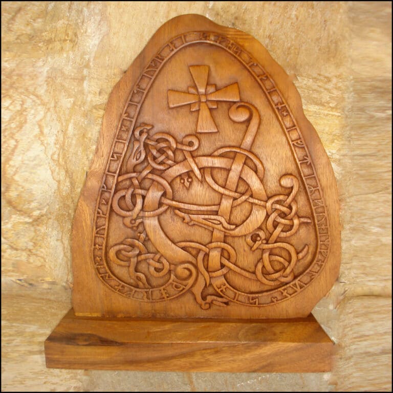 VRS-02 Rune Stone Stelae - Celtic, Viking and Lamp Woodcraft Carvings